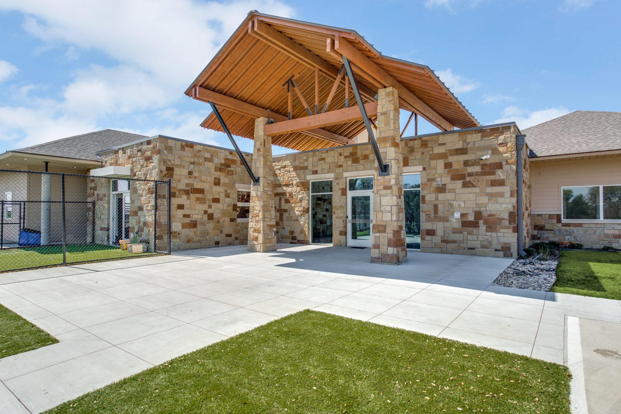 Resort for Pets Haslet - Commercial Construction